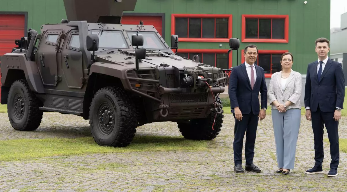 România intră în liga grea a apărării: blindate moderne Cobra II vor fi ...