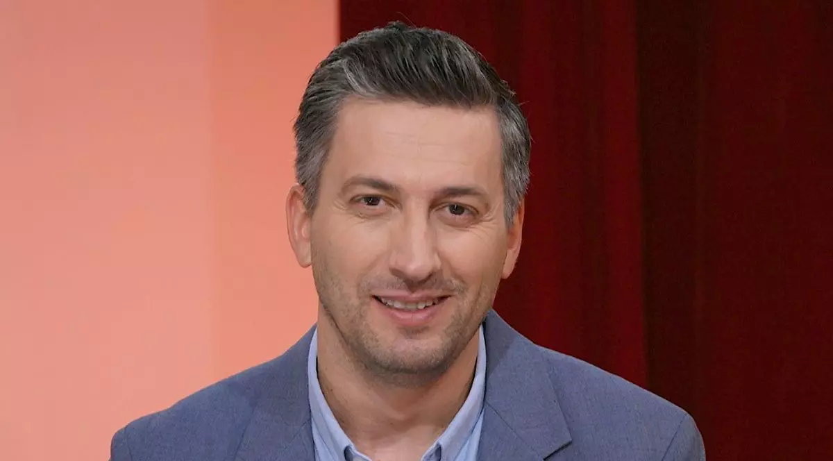 Meseria pe care a avut-o Cosmin Stan înainte să prezinte știrile de la PRO TV: „Am întâlnit și ...