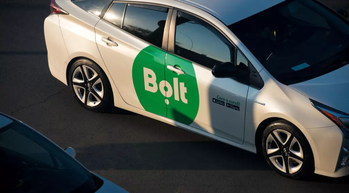 „Little Bolt”, noile mașini electrice cu care vei putea circula mai ...