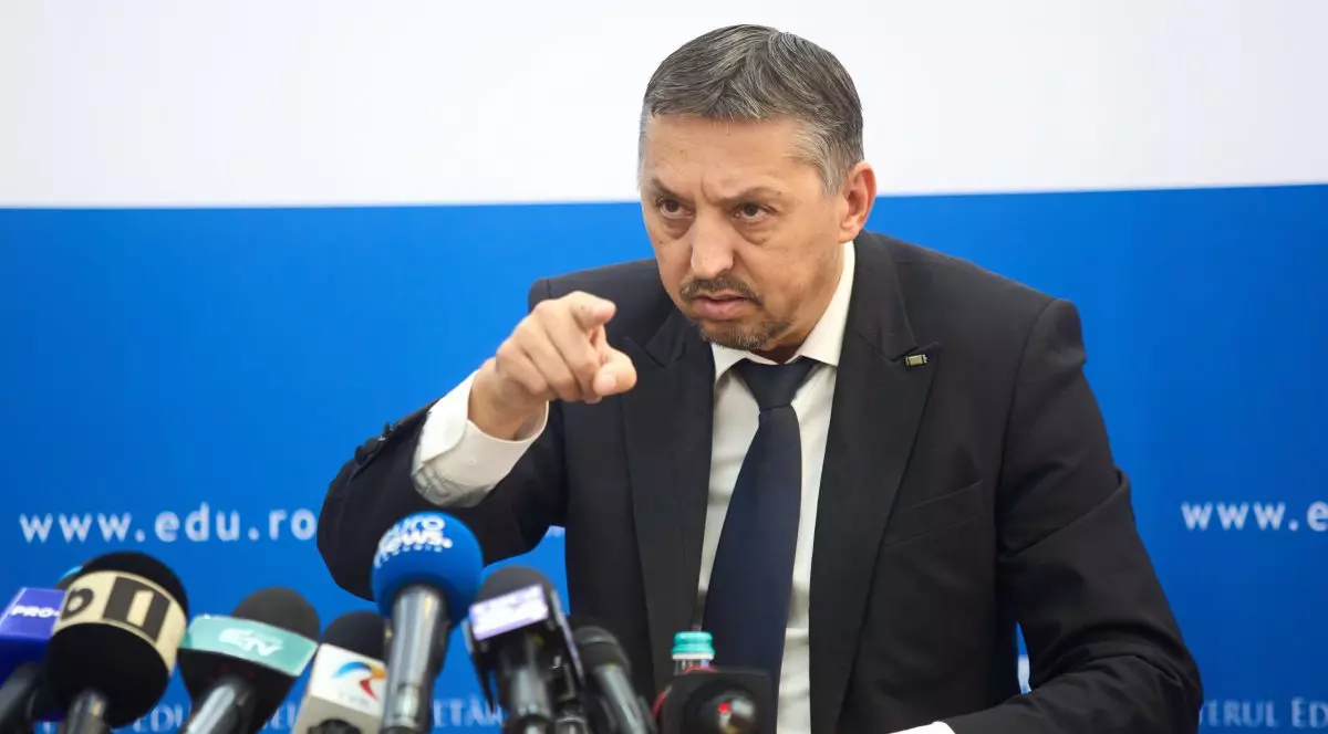 Cele 10 păcate ale fostului ministru Daniel David. Cum a reușit ...