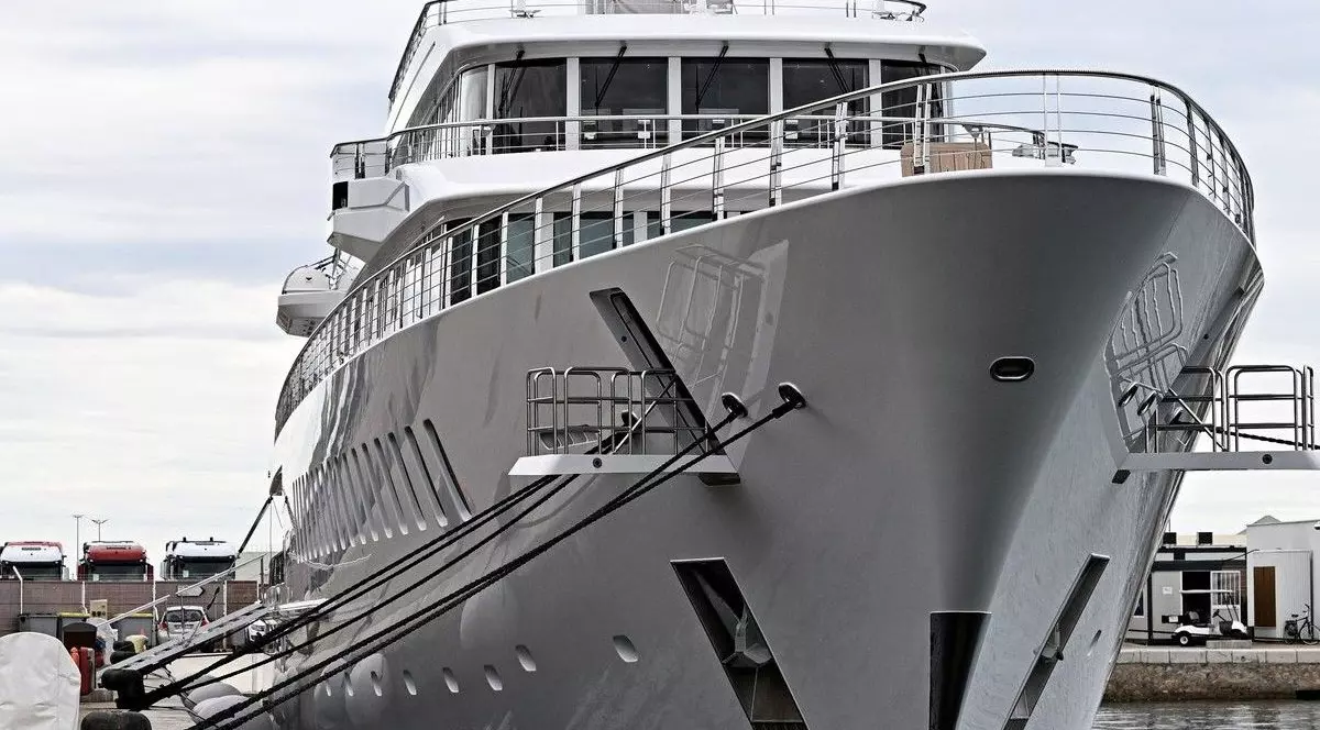 Iahtul miliardarului Larry Ellison provoacă reacții după ce numele ales ...