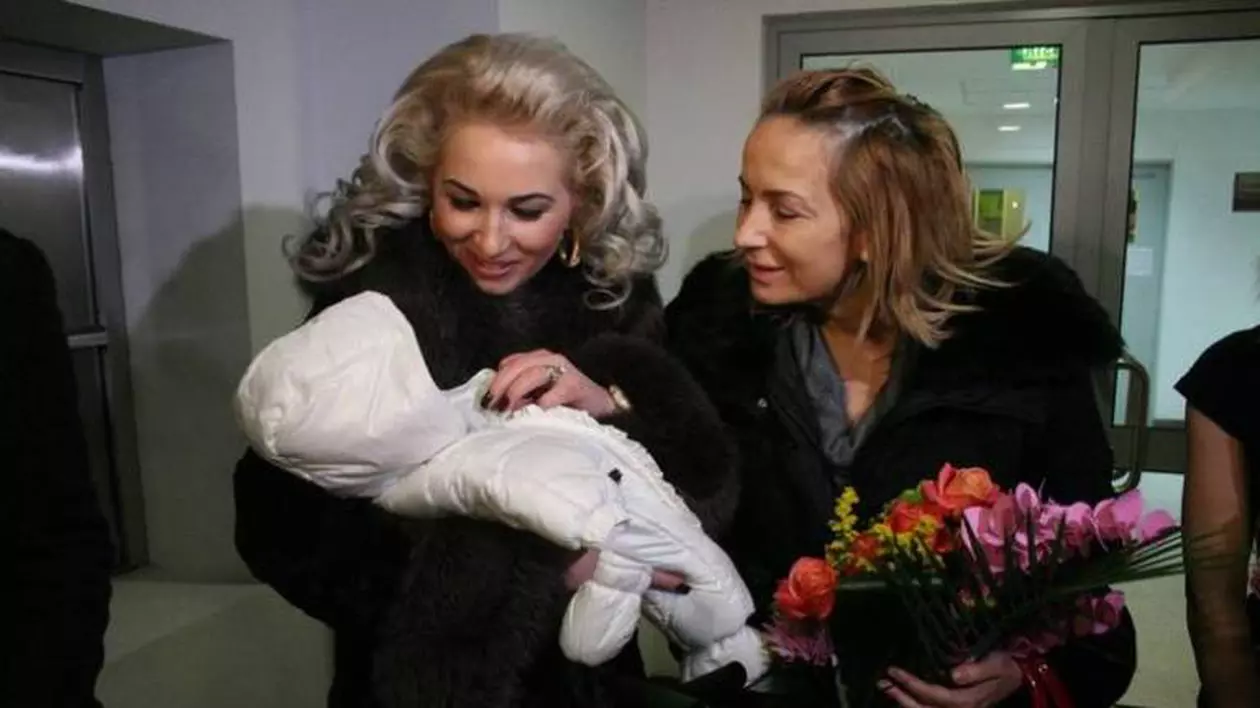 Daniela Gyorfi: "Maria Doarme Ziua şi Noaptea. Este Ca Tatăl Ei ...