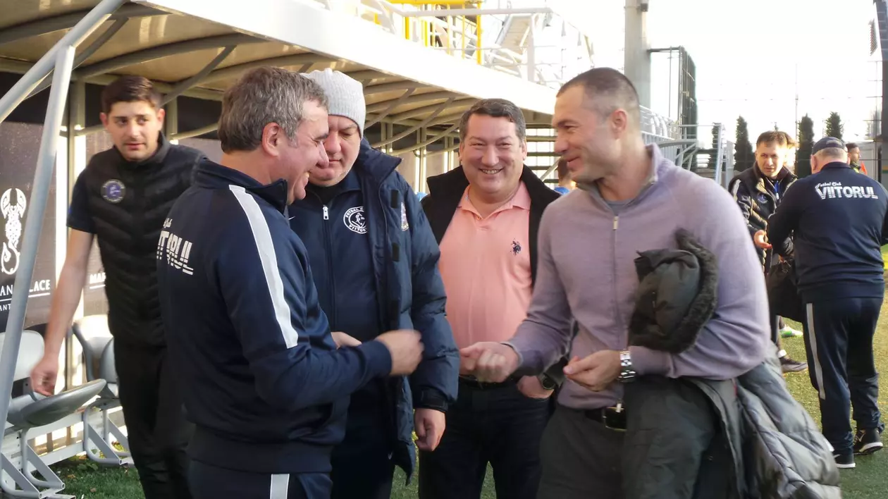 Adi Ilie A Urmărit împreună Cu Gică Popescu Amicalul Echipei Lui Hagi ...