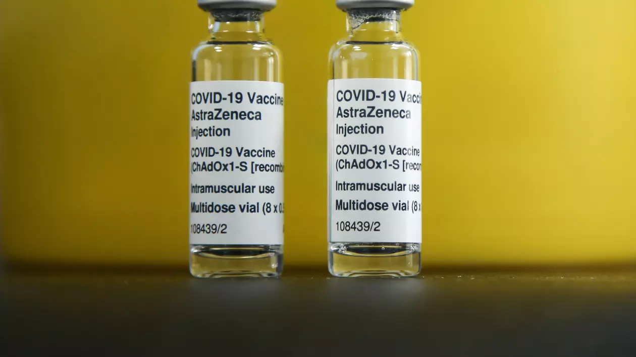 Peste 129.000 De Doze De Vaccin AstraZeneca Ajung Joi în România ...