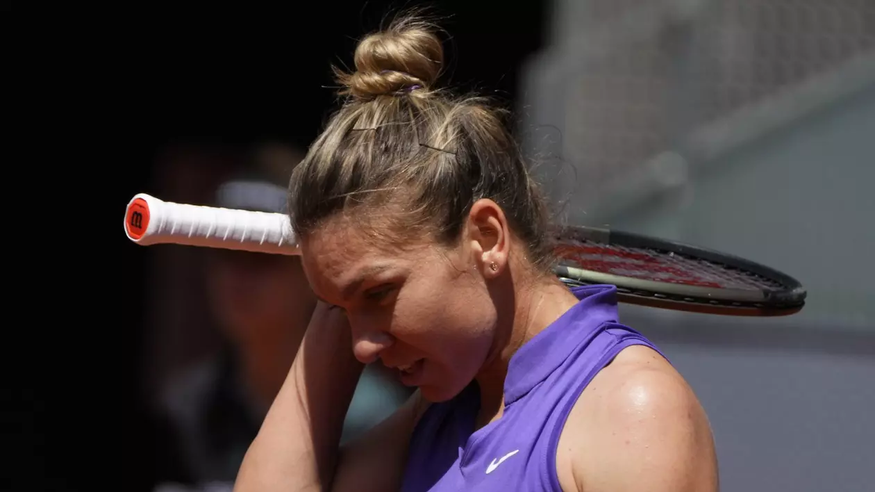 Simona Halep, Eliminată Din Turneul De La Madrid. Și-a Rupt Racheta De ...