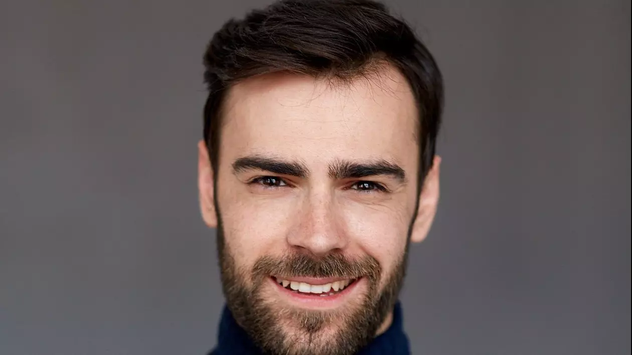 Cine Este și Cu Ce Se Ocupă Iubita Lui Denis Hanganu, Actorul Din ...