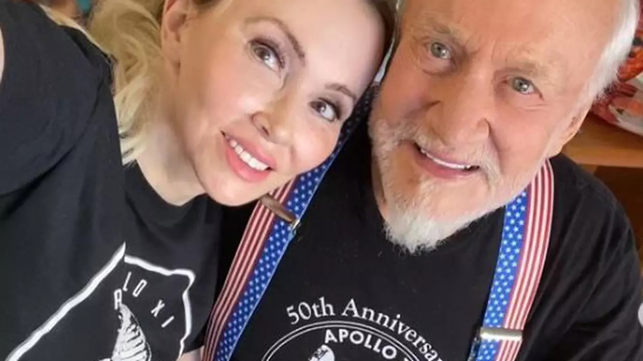 Cine Este Anca Faur, Cea Care S-a Căsătorit Cu Astronautul Buzz Aldrin ...