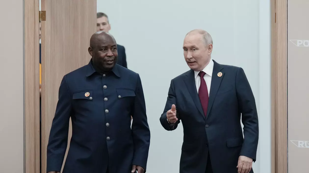 Vladimir Putin Le Promite Liderilor Africani Zeci De Mii De Tone De ...
