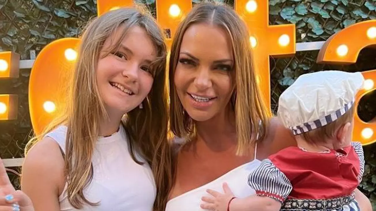 Fata Cea Mare A Andreei Antonescu Se Mută în România: „Aveam Doi Copii ...