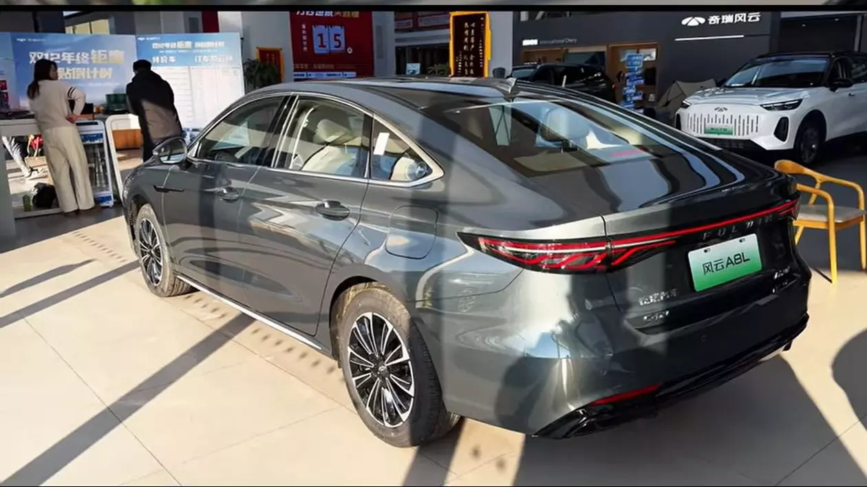 Chinezii Au Lansat Mașina Cu Autonomie-record De Peste 2.300 Km. Cât ...