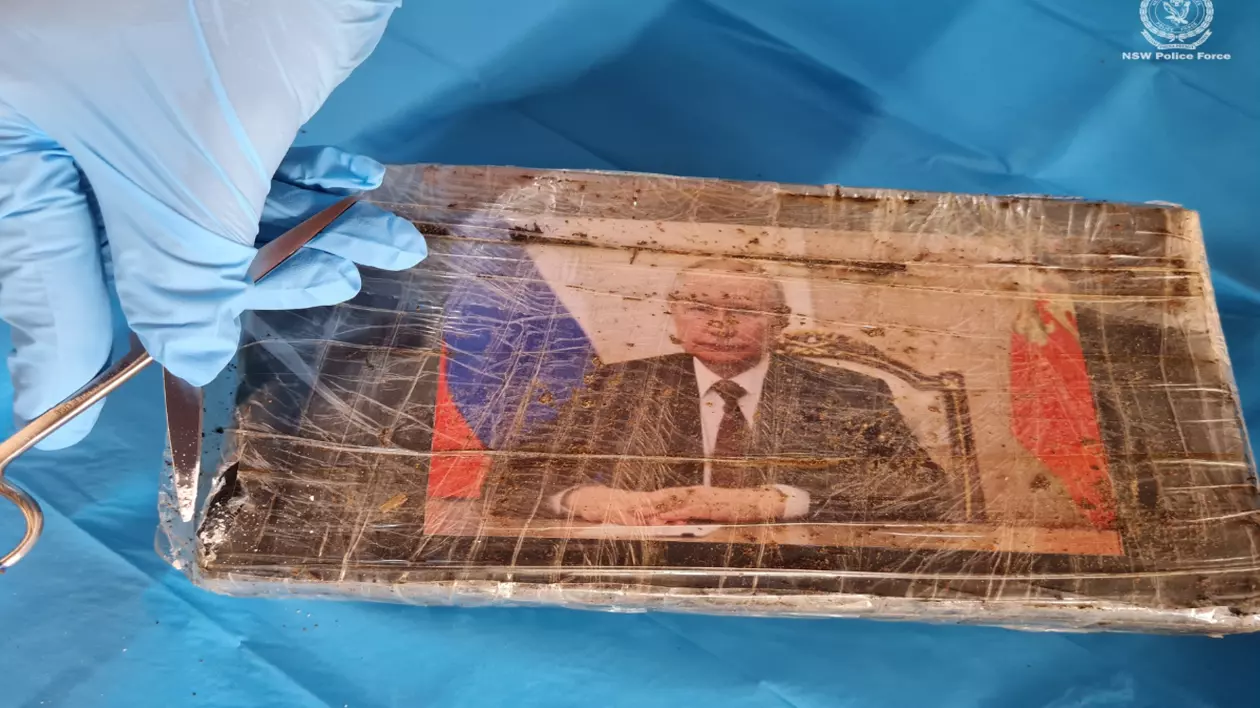 Droguri De 18 Milioane De Dolari în Pachete Cu Poza Lui Vladimir Putin ...