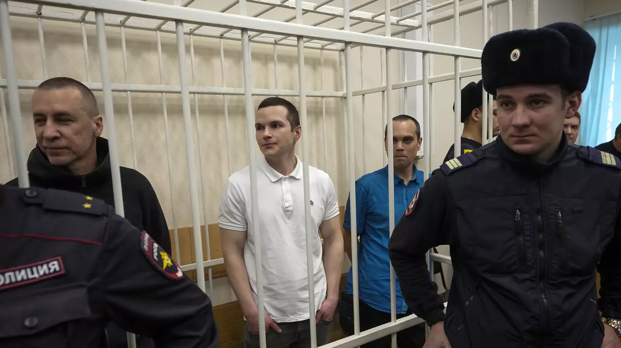 Avocații Lui Aleksei Navalnîi, Condamnați La închisoare în Rusia Pentru ...