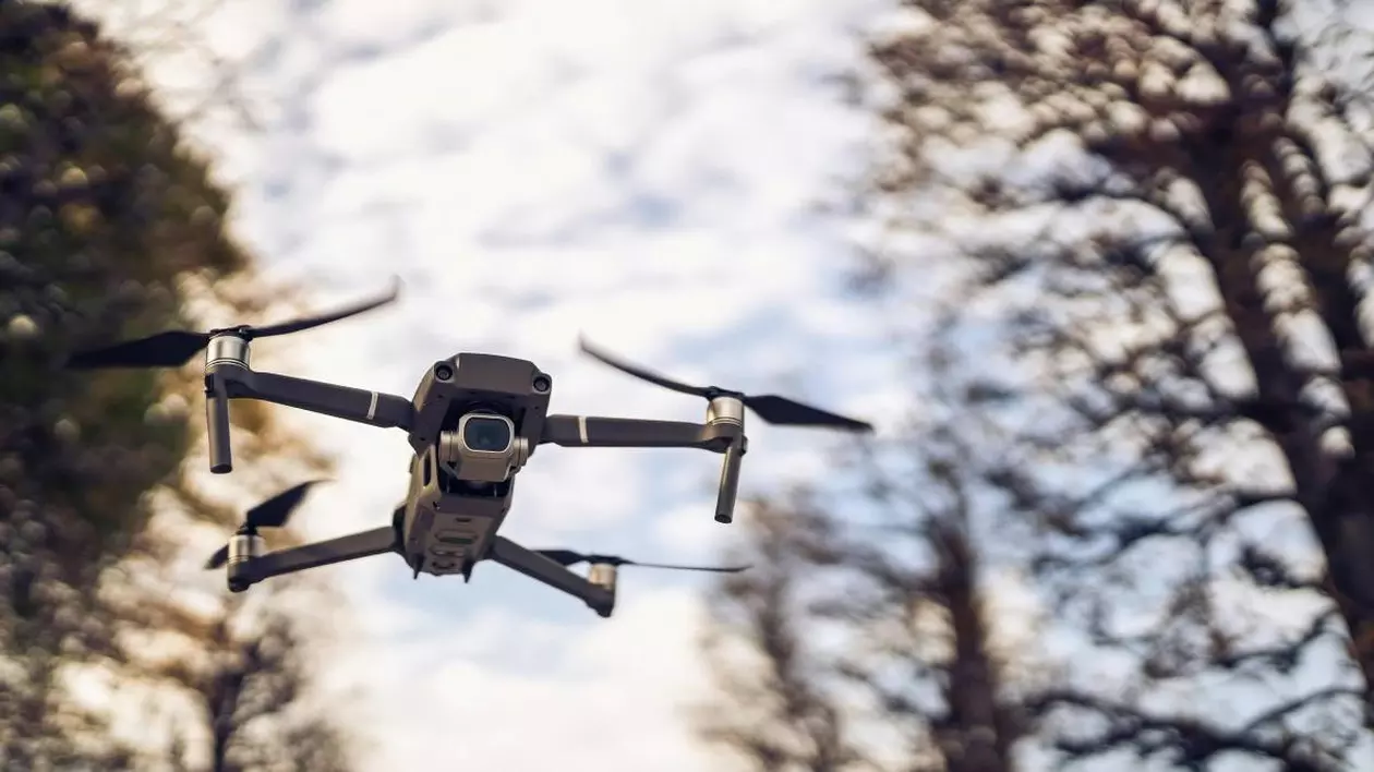 Drone Care Livrează Droguri Direct în Celulele închisorii, în Anglia ...