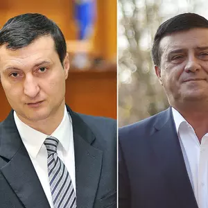 Un Pianist A Cântat în Mijlocul Protestatarilor Din Piața Victoriei ...