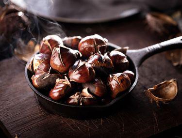 Castane Coapte - Cum Se Prepară Cea Mai Bună Gustare Din Sezonul Rece ...