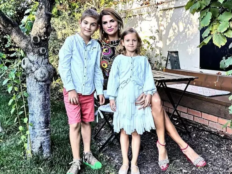 Ellie White și Doru Tinca Se Cunosc De 14 Ani și Au împreună Doi Copii ...