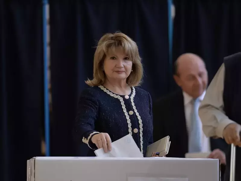 Maria Băsescu A împlinit 71 De Ani. Cum îi Comentează Cătălin Botezatu ...