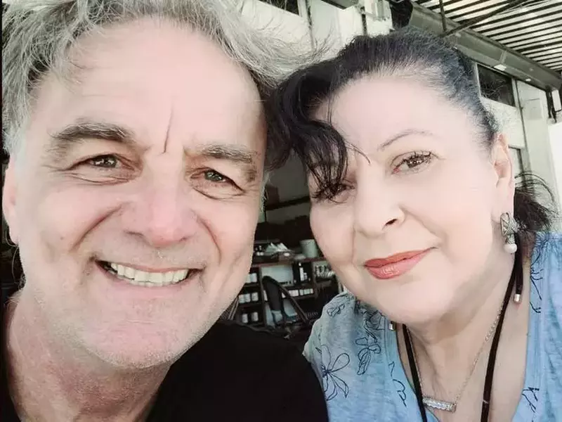 De Ce Elena Cârstea Nu Vine în România, Deși A Fost Ofertată Să Apară ...