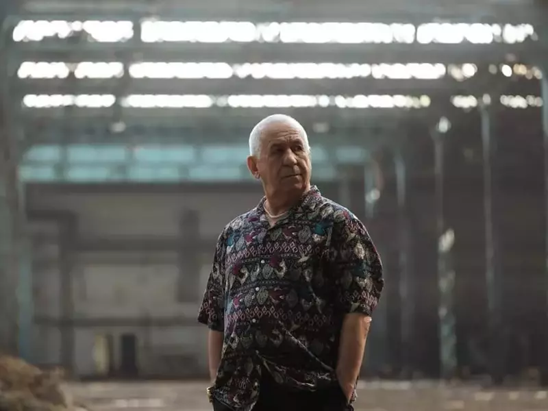 Cine Sunt Actorii Care Joacă în Serialul „Tătuțu’” Alături De George ...