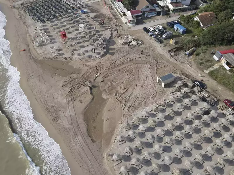 Filmare Cu Drona: Cum Arată Plaja De La Vama Veche, La O Zi După Inundațiile Care Au Făcut ...