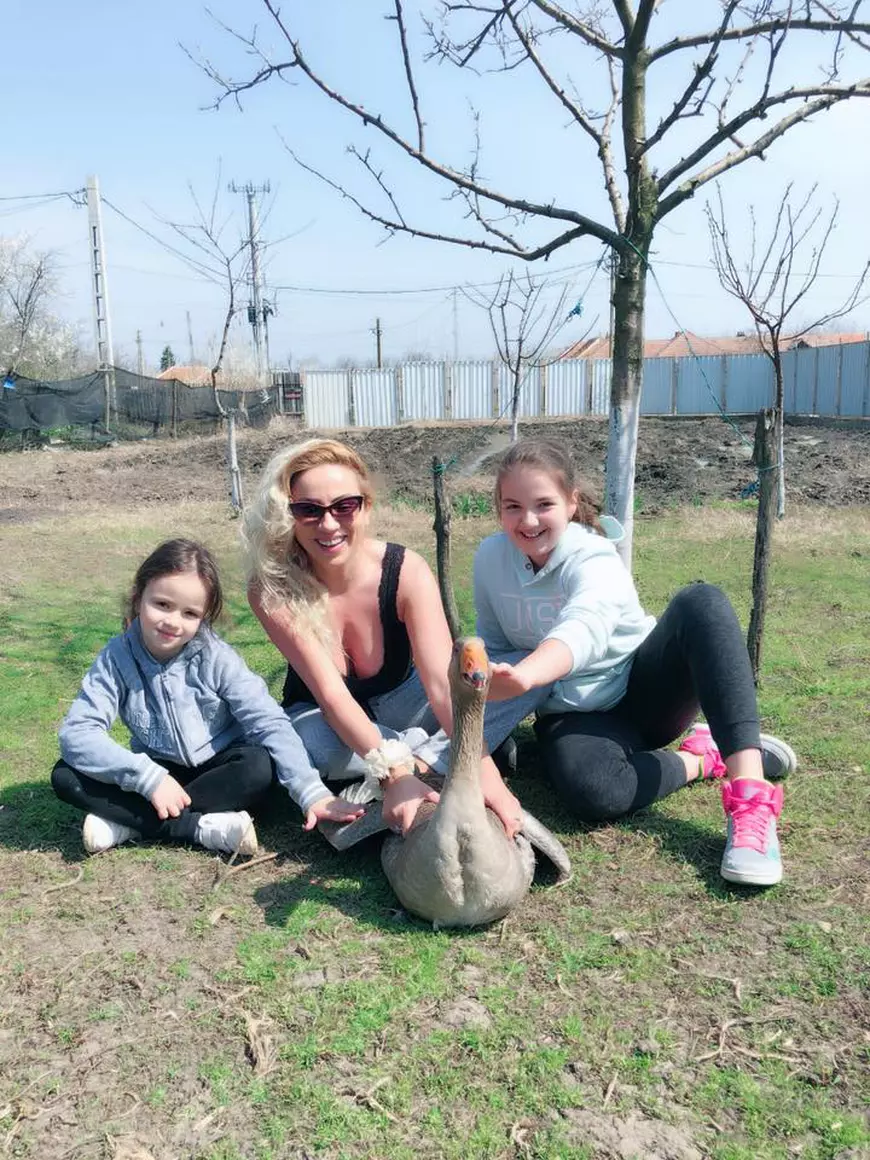 Rocsana Marcu își ține Iubiții Departe De Copii. Care E Motivul Ei ...