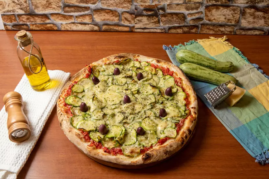 Rețete Cu Dovlecel. Cele Mai Ușoare și Delicioase Preparate Cu Dovlecei ...