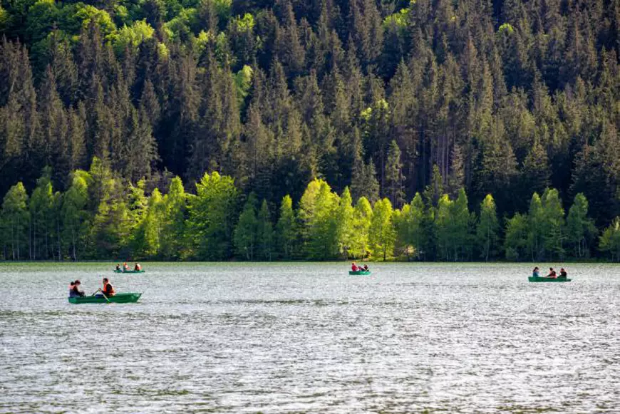 Lacul Sfânta Ana - Singurul Lac Vulcanic Din România. Trasee și ...