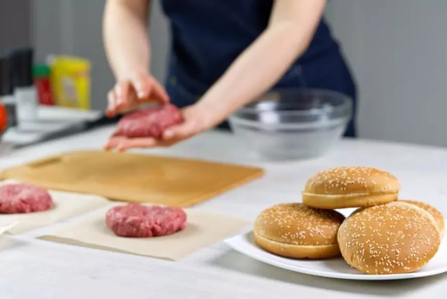 Cum Să Faci Cei Mai Delicioşi Burgeri Acasă | Libertatea