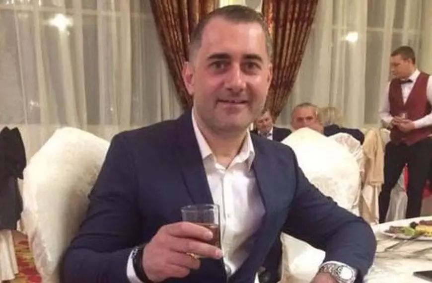 Patru Persoane, Reținute De DNA După Ce Au Fost Prinse Când Dădeau Mită ...